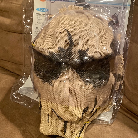 Other | Nwt Anti Motion Sadistic Scarecrow Mask Outfit Not Included ...